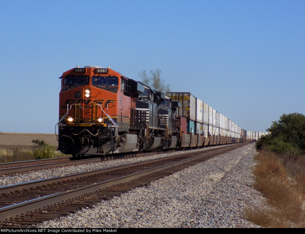 BNSF 6567